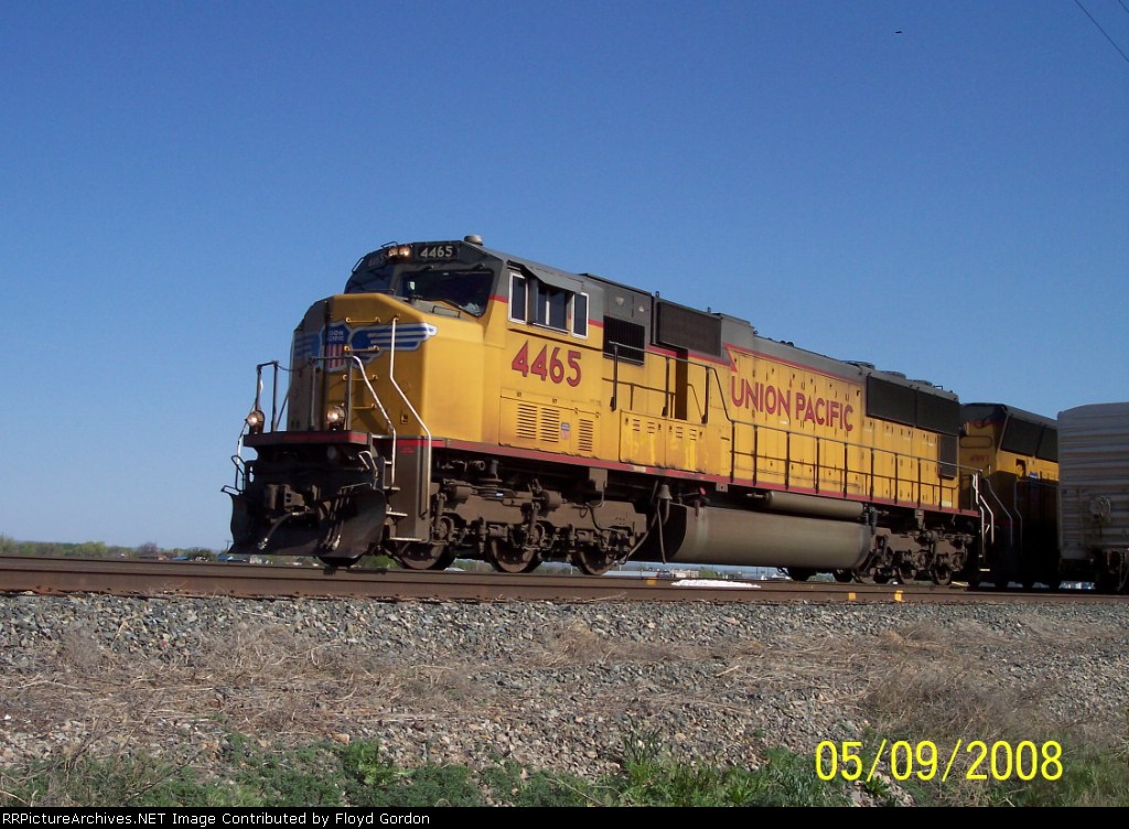 UP 4465 eastbound